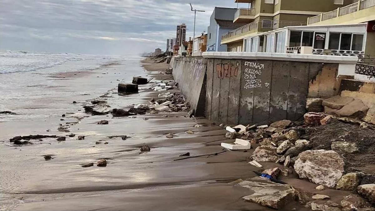 Los meteorólogos anuncian "llevantà" en Valencia y la Aemet, crecidas ...