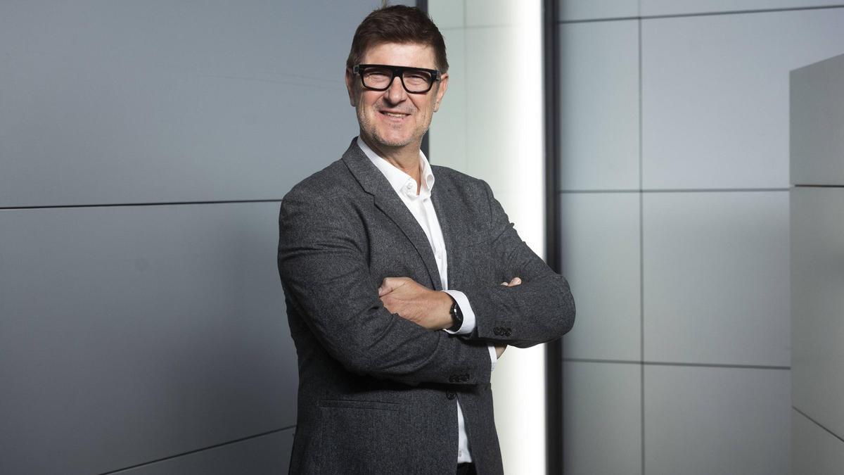 Entrevista: Càndid Penalba: «No es solo Ucrania, es el futuro de Europa el que está en juego»