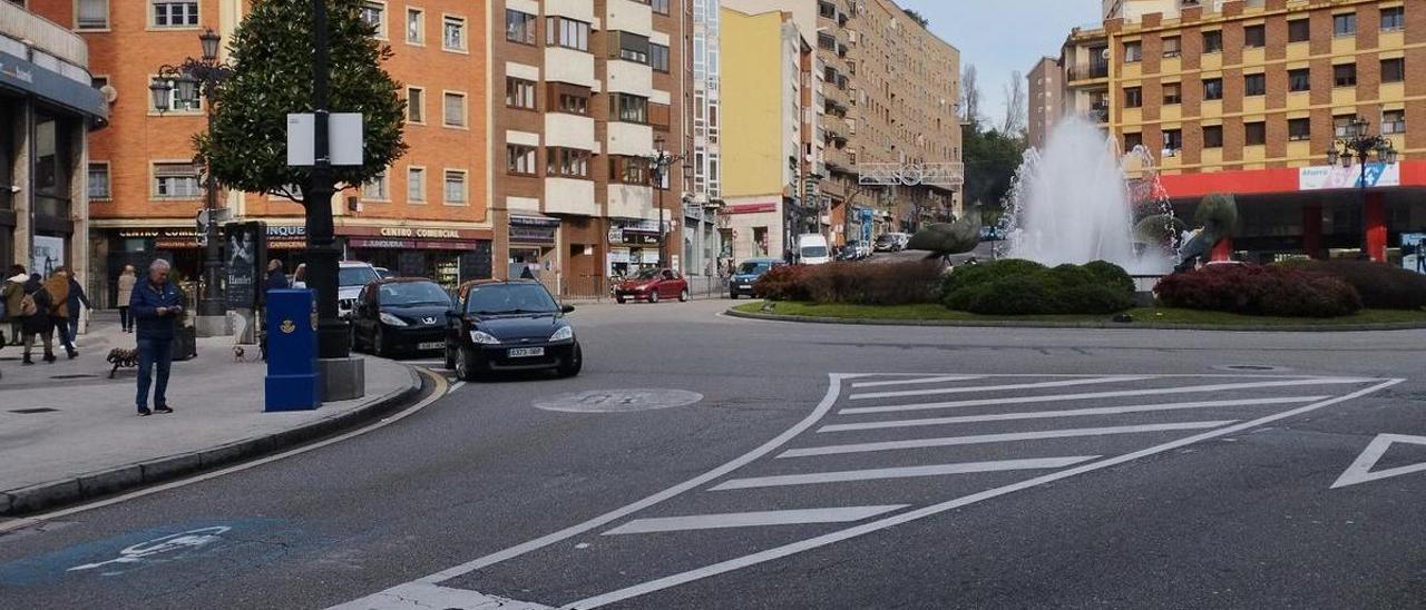 Pumarín y Teatinos celebran su unión para conformar el sexto distrito de Oviedo