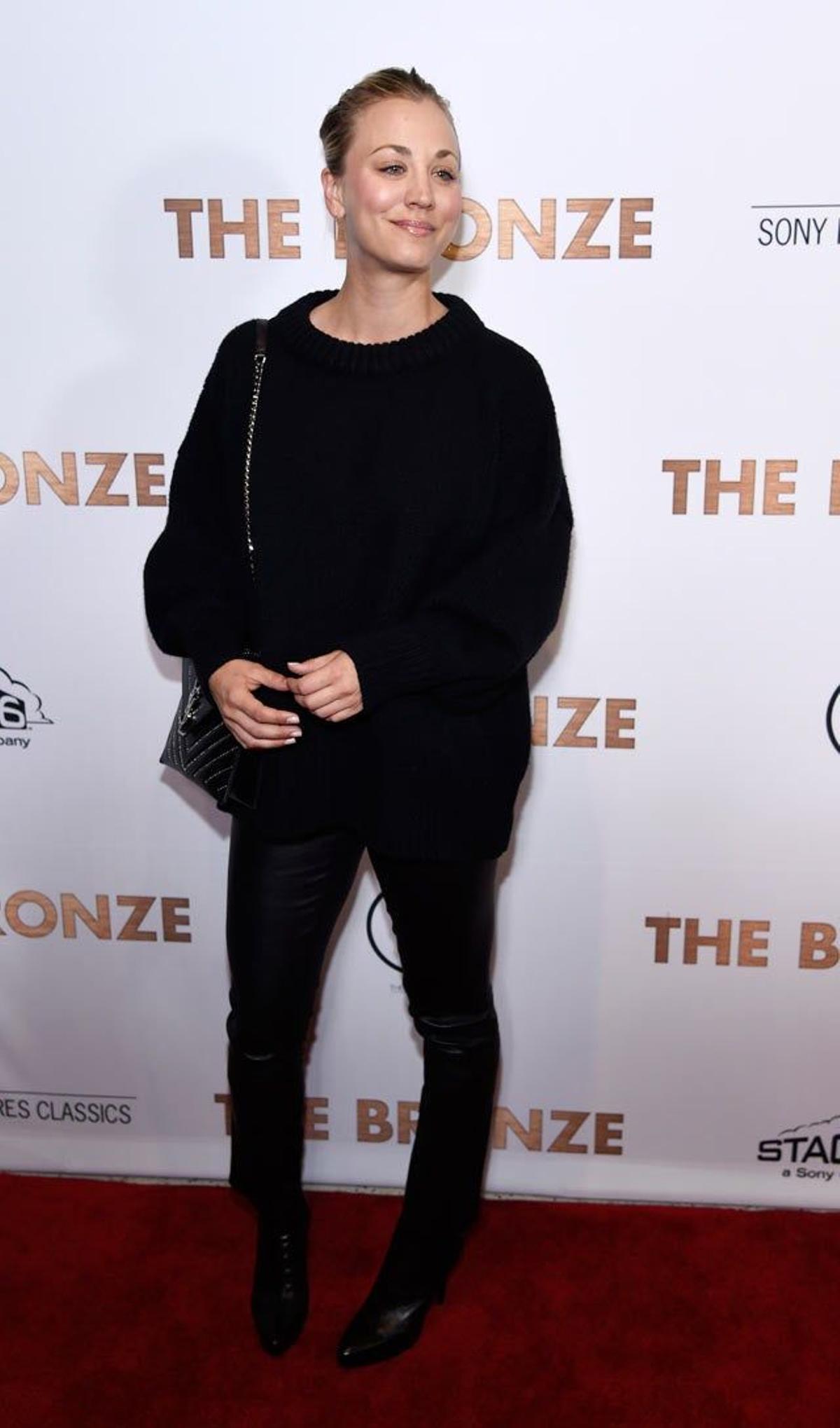 Melissa Rauch estrena 'The Bronze' con el apoyo de sus compañeros de ...