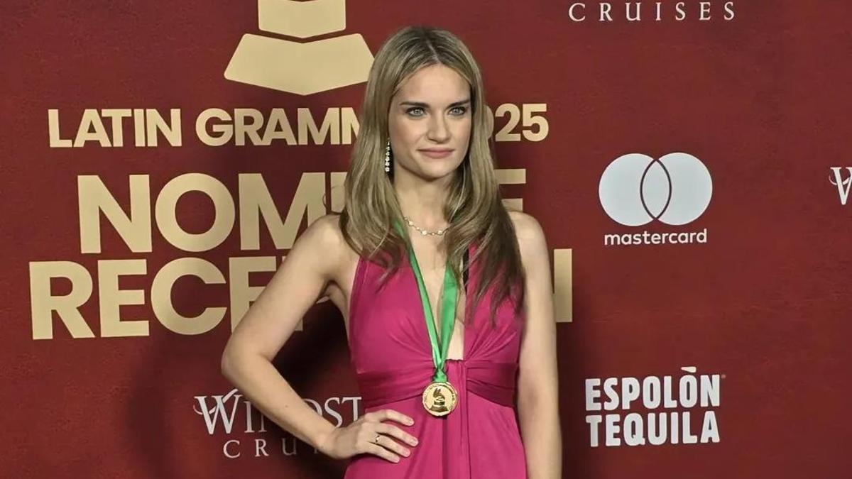 Santiago pianist Isabel Dobarro wins Latin Grammy for classical album ...