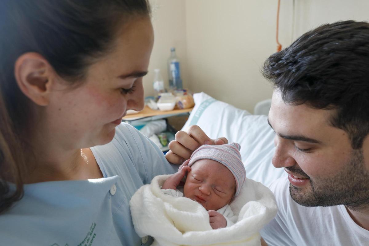 Primeros bebés Extremadura 2023 | Leyla, Mateo y Eric son los primeros ...