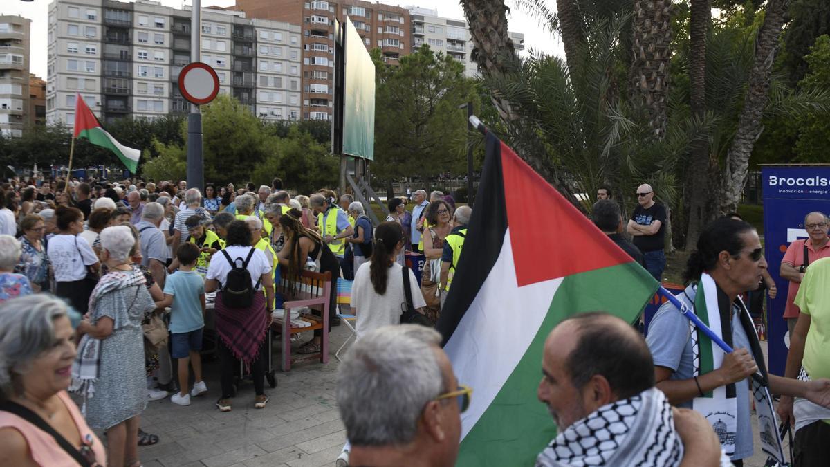 Una cadena humana en Murcia para "romper el asedio a Gaza"