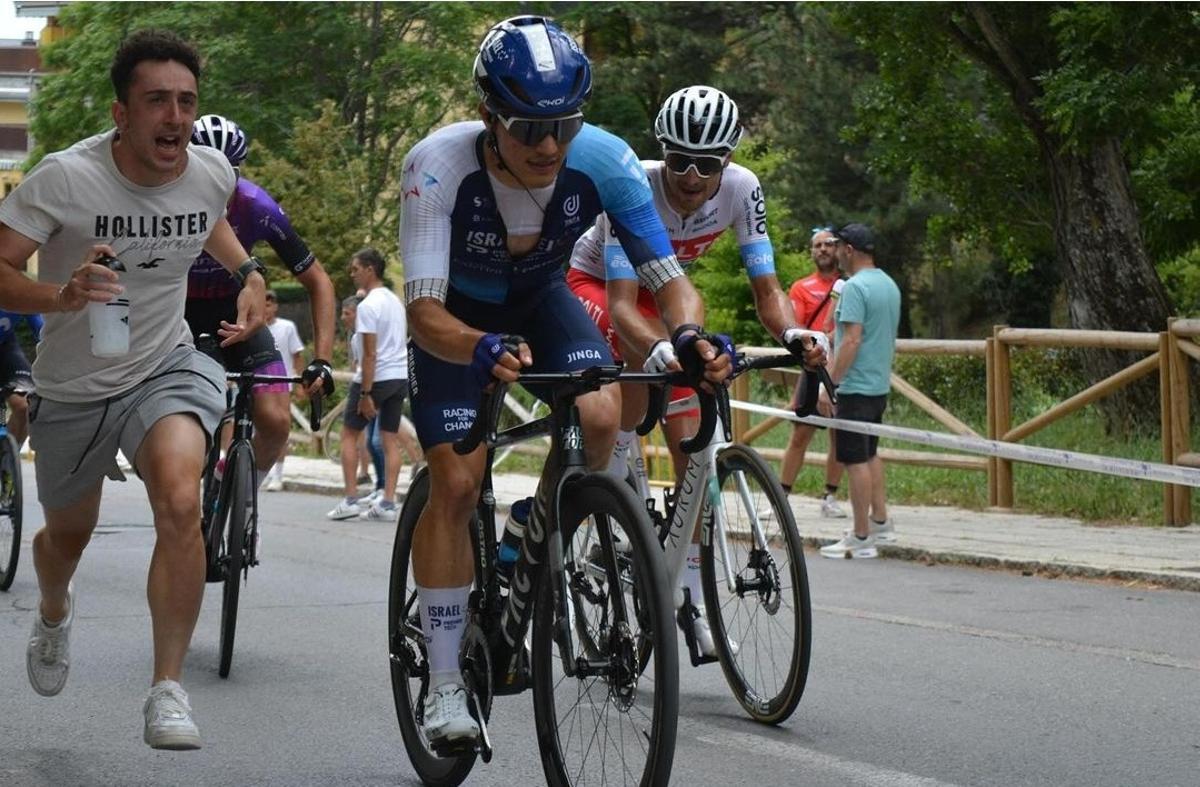 El ciclista de moixent, afronta el Petit Tour en los Alpes: Pau Martí ...