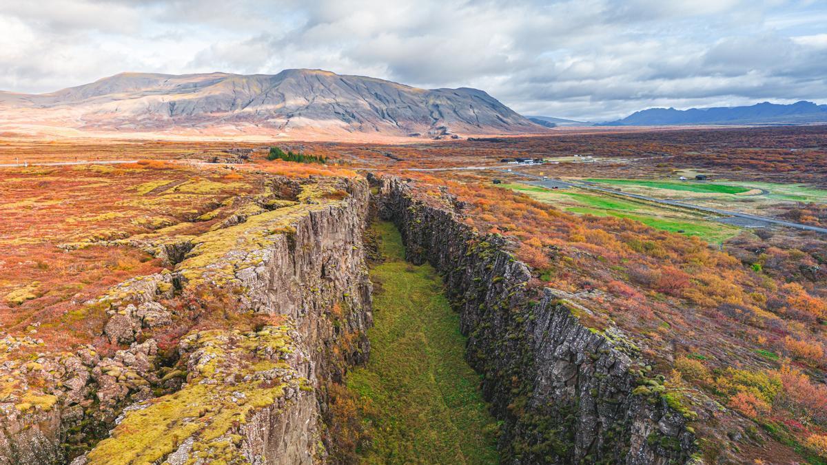 Iain Stewart, geólogo: "Islandia es el único lugar del planeta donde ...