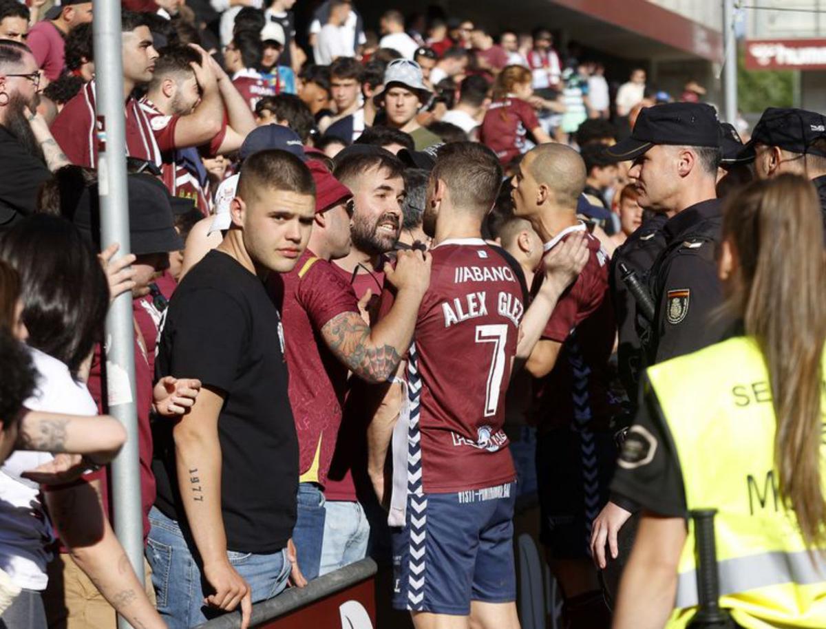 Una gran fiesta granate en la calle con un triste final
