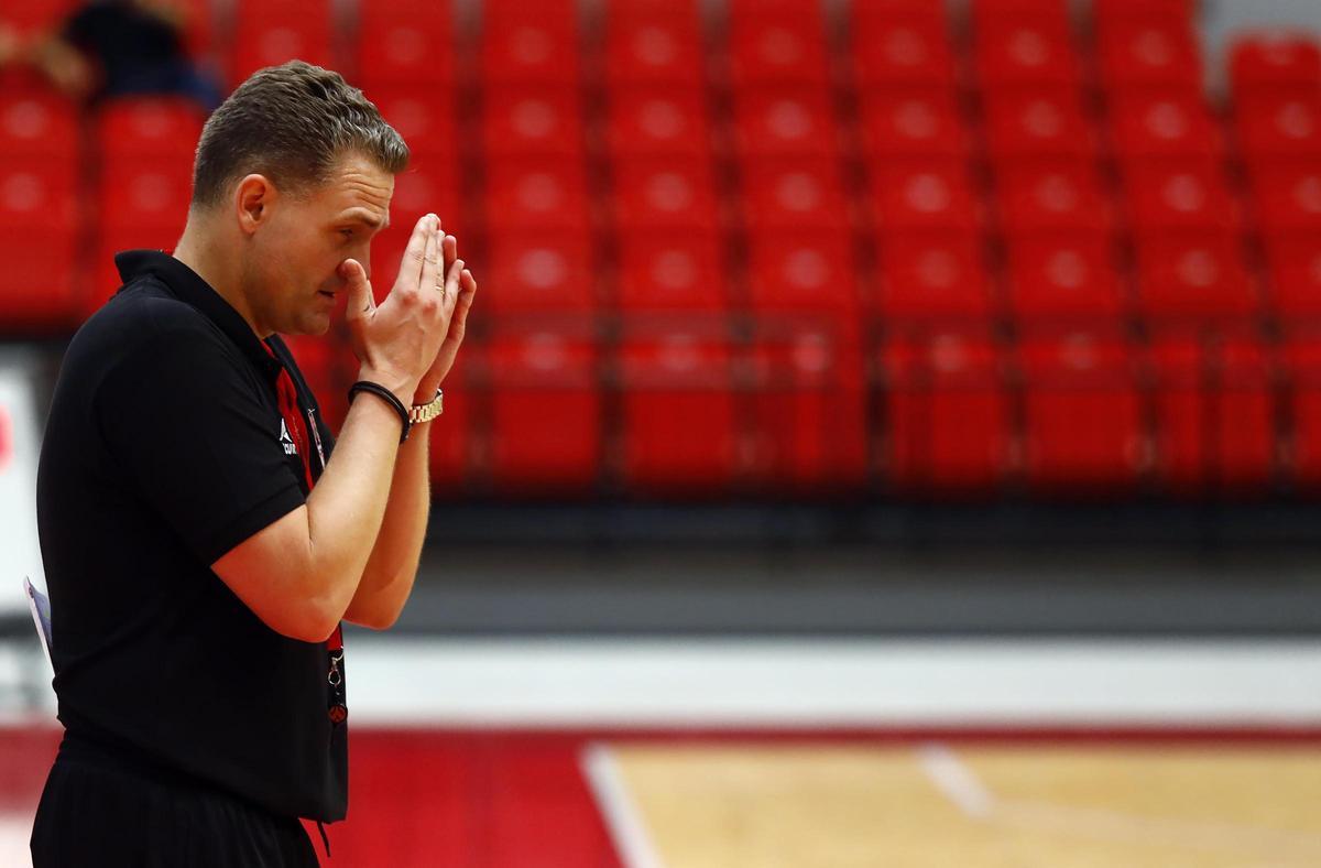 Todos los entrenadores que han debutado en la ACB con el Casademont ...