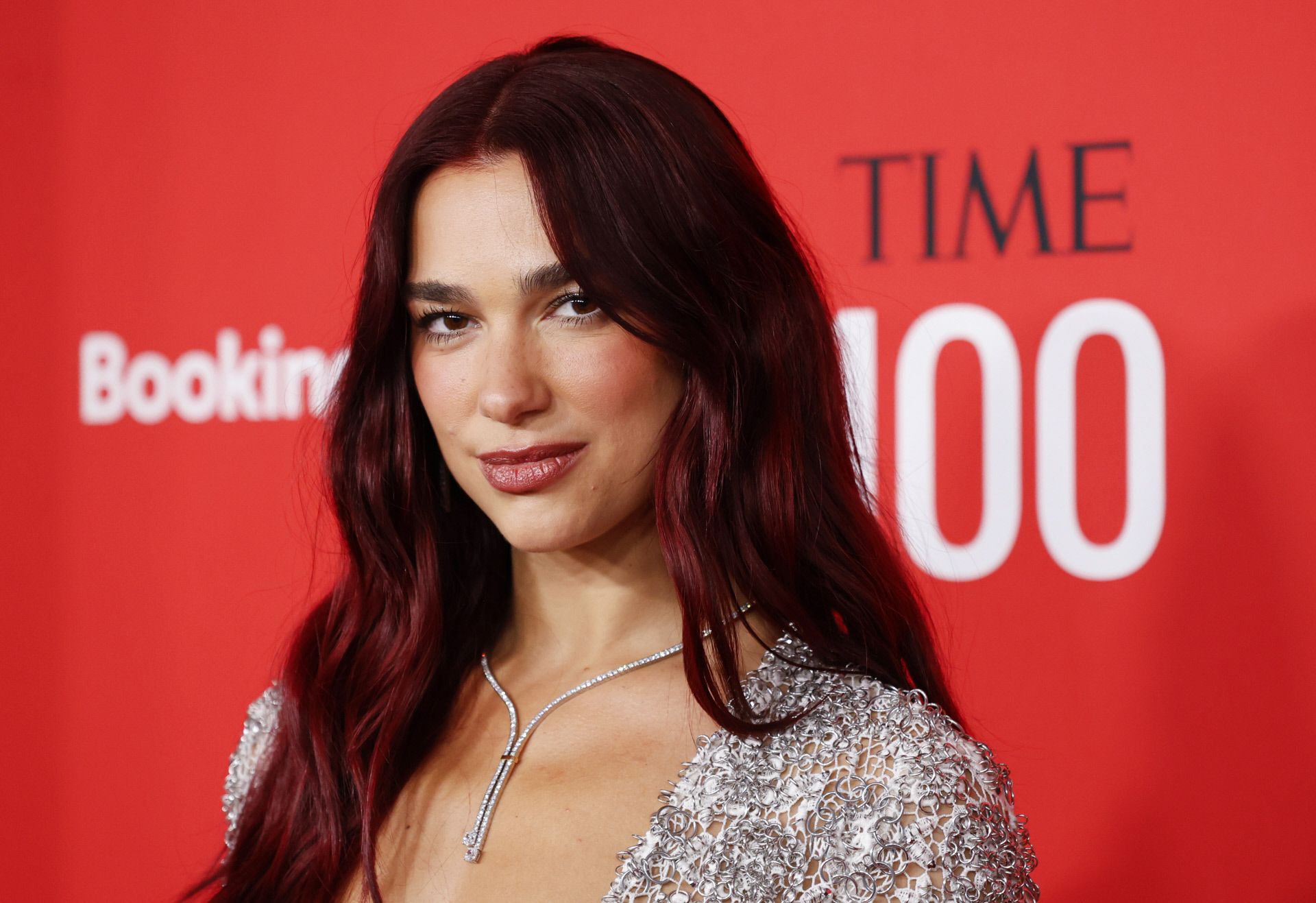 DUA LIPA LIBRO ESPAÑOL Dua Lipa recomienda el libro de una escritora ...