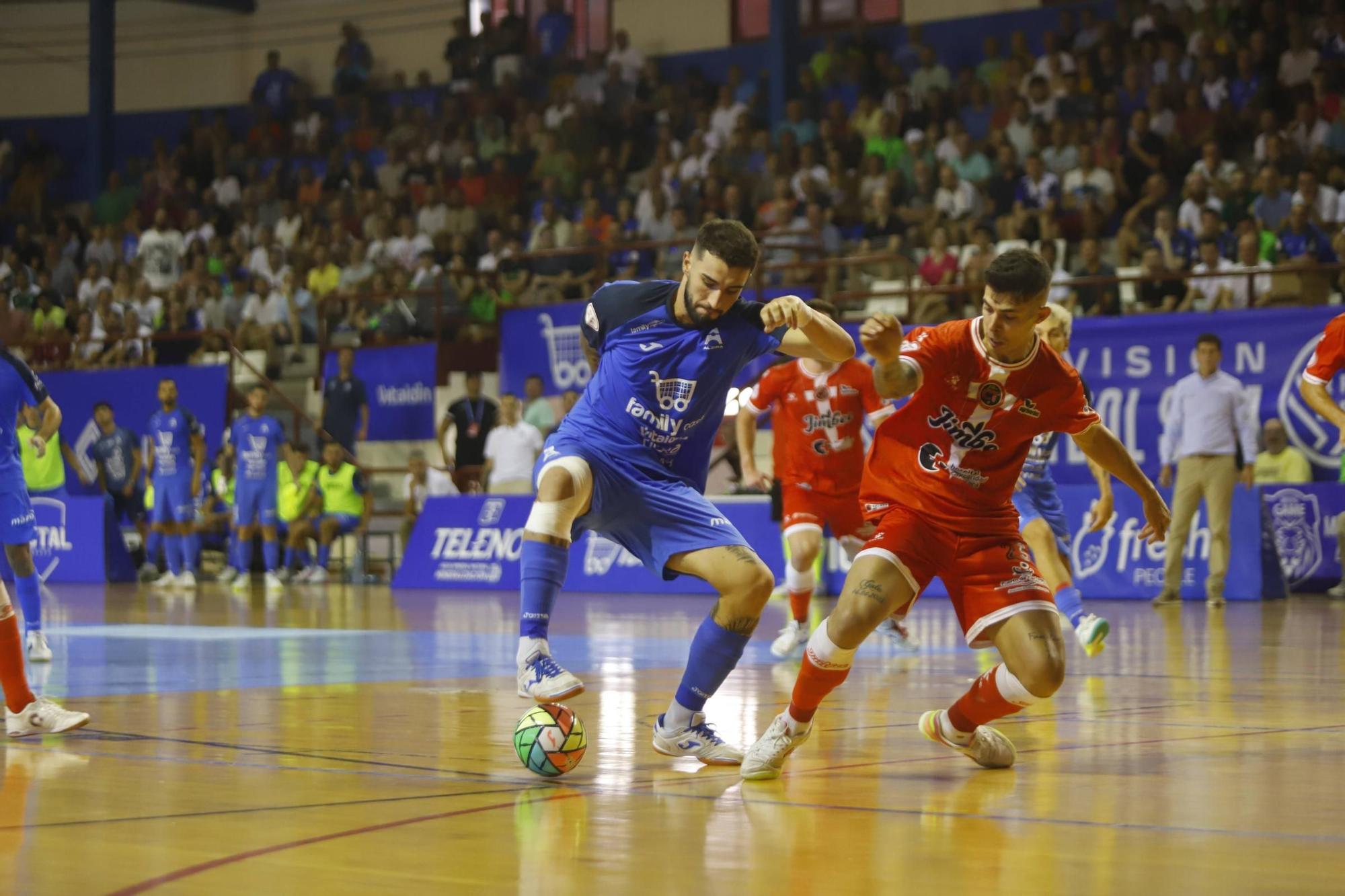 Primer partido del Alzira FS en la máxima categoría en el Palau d'Esports ante el Cartagena ...