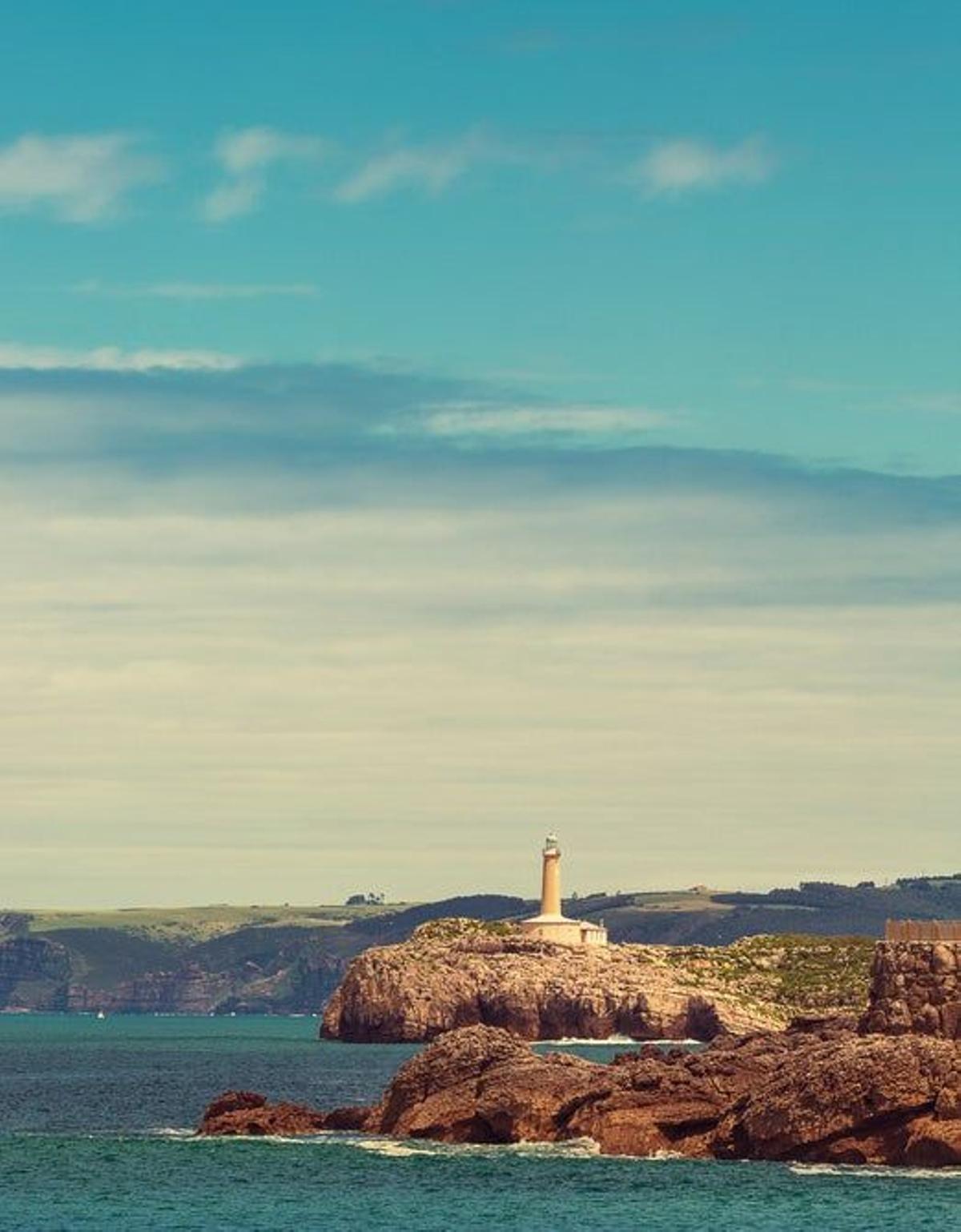 Los 9 faros de Cantabria que tienes que ver una vez en la vida - Viajar
