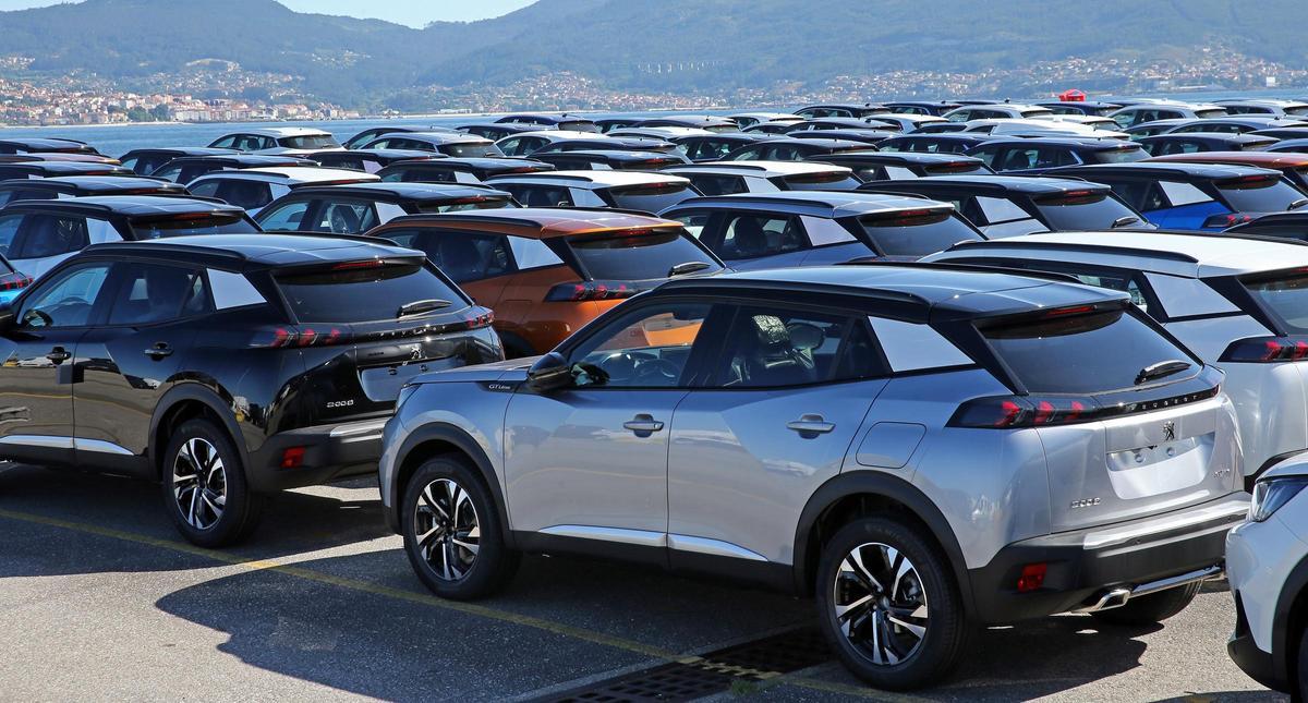 Stellantis Vigo produce en serie su primer híbrido y apura preseries de ...