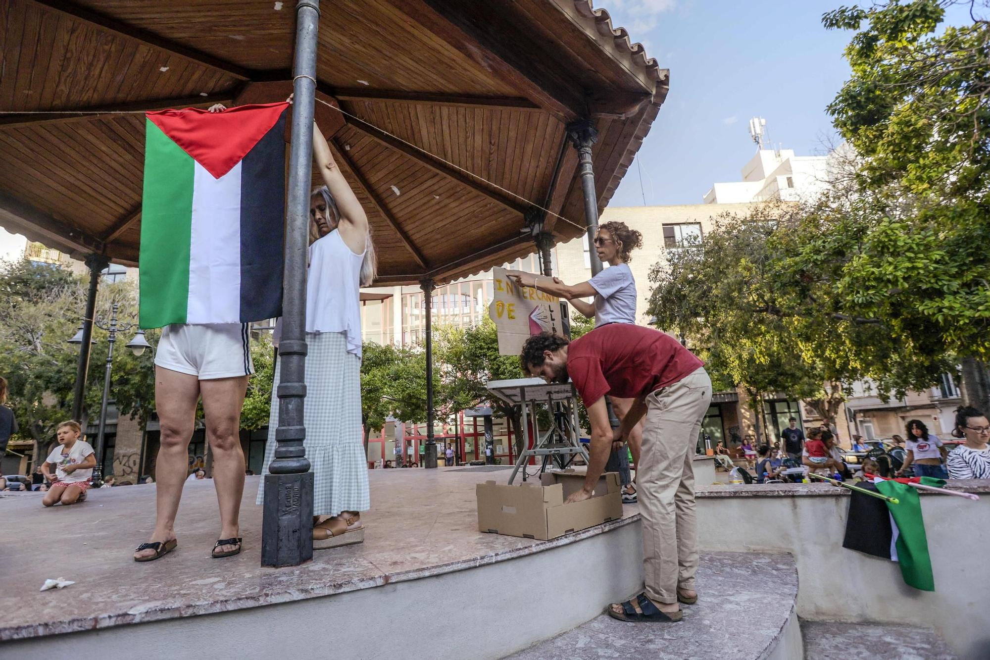 FOTOS | Un centenar de vecinos ‘sopen a la llesca’ en Palma - Diario de ...