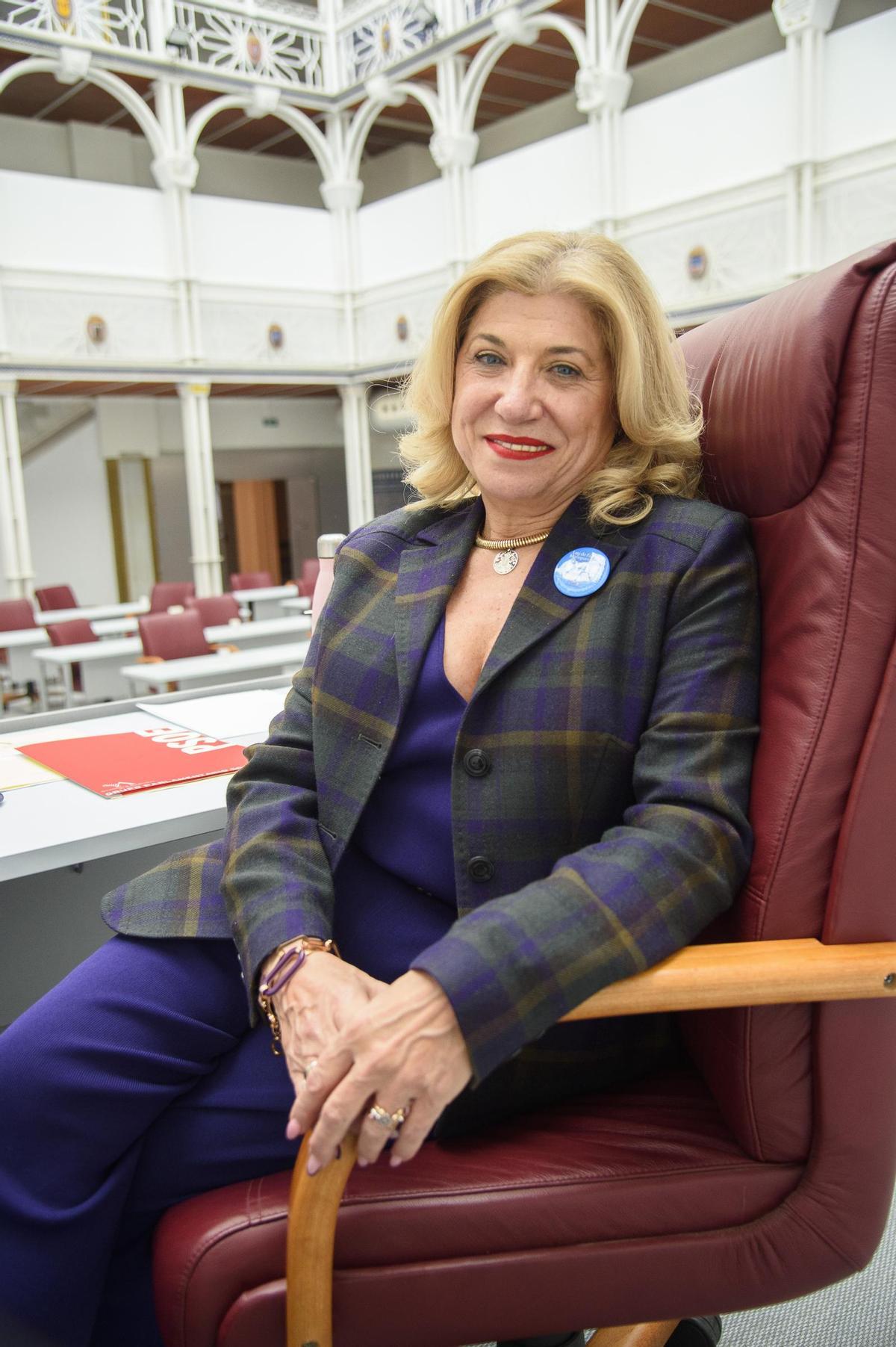 Gloria Alarcón, socialista y "demasiado feminista"