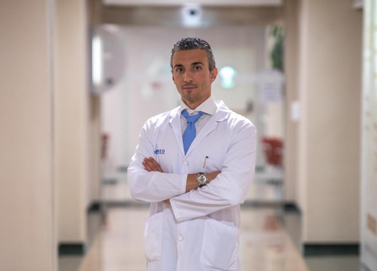 ¿Qué es el aumento de pecho híbrido y qué ventajas tiene?