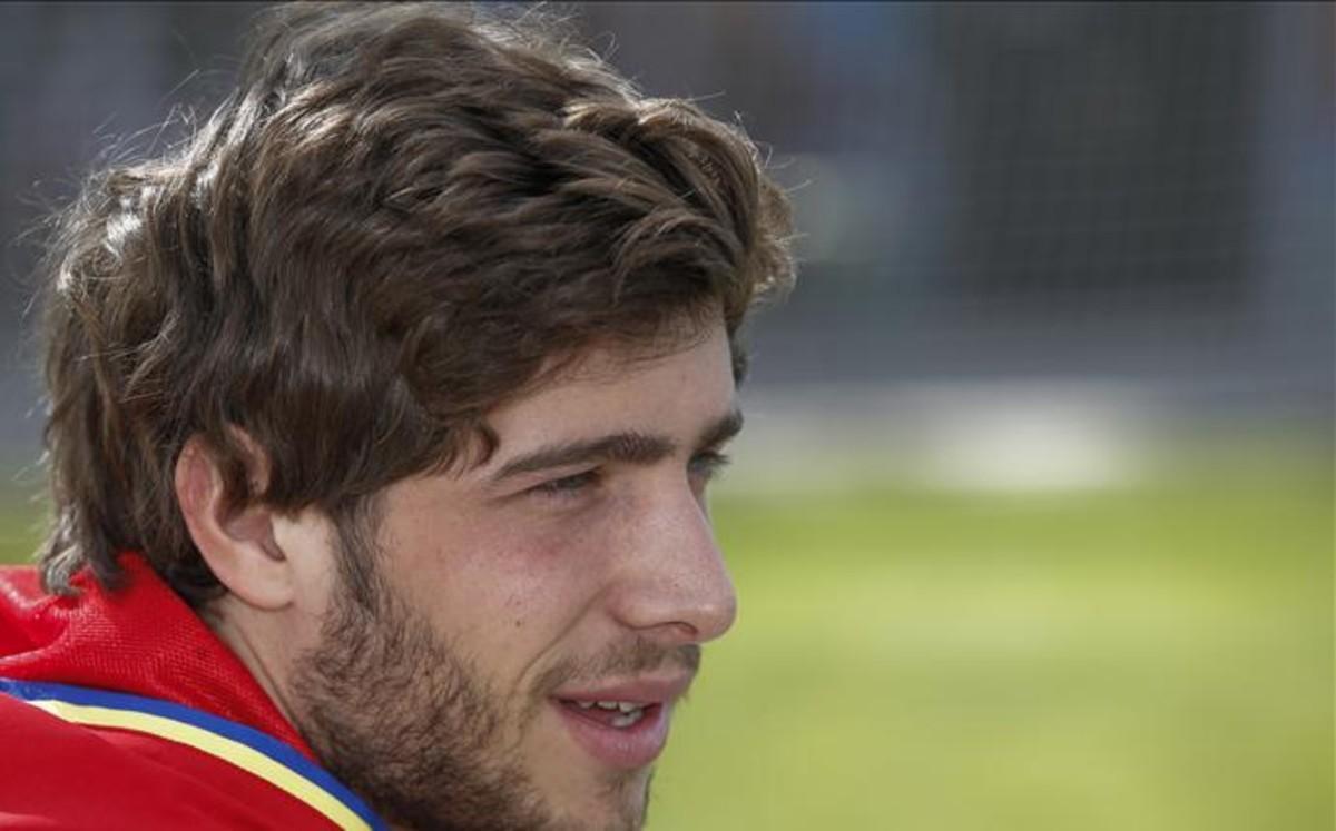 Sergi Roberto habría llegado lesionado a la selección según el médico