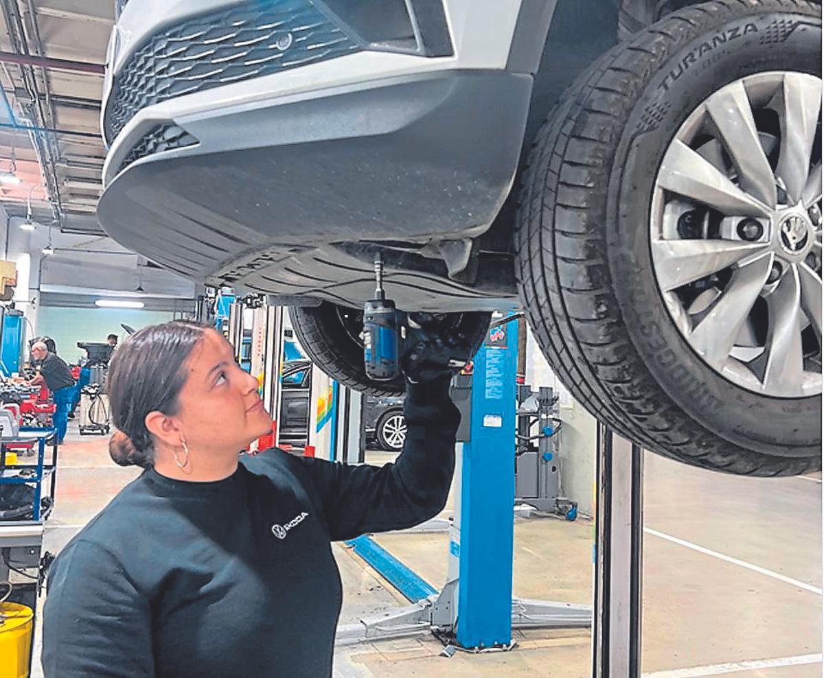 Neomotor Murcia | Express Service Volkswagen y Škoda, el taller que se ...