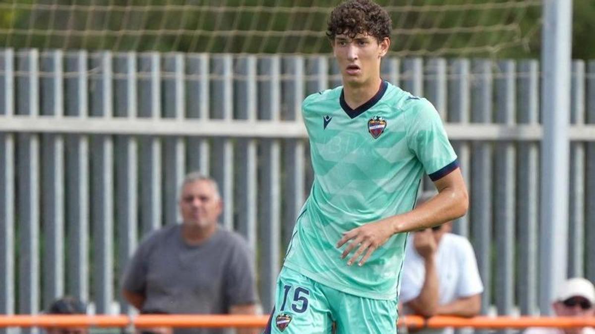 LEVANTE UD: La perla granota que se debate entre España y Kazajistán