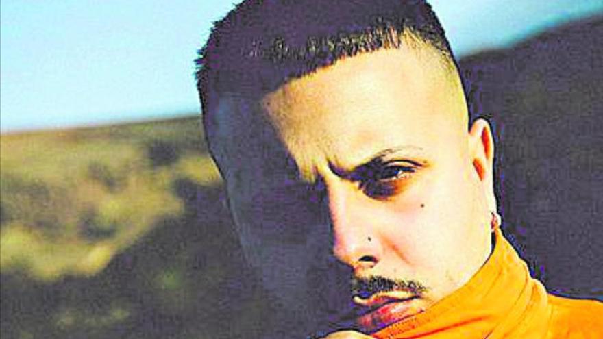 El rapero tinerfeño Cruz Cafuné saca un nuevo tema con Aissa, 'Malaikah'