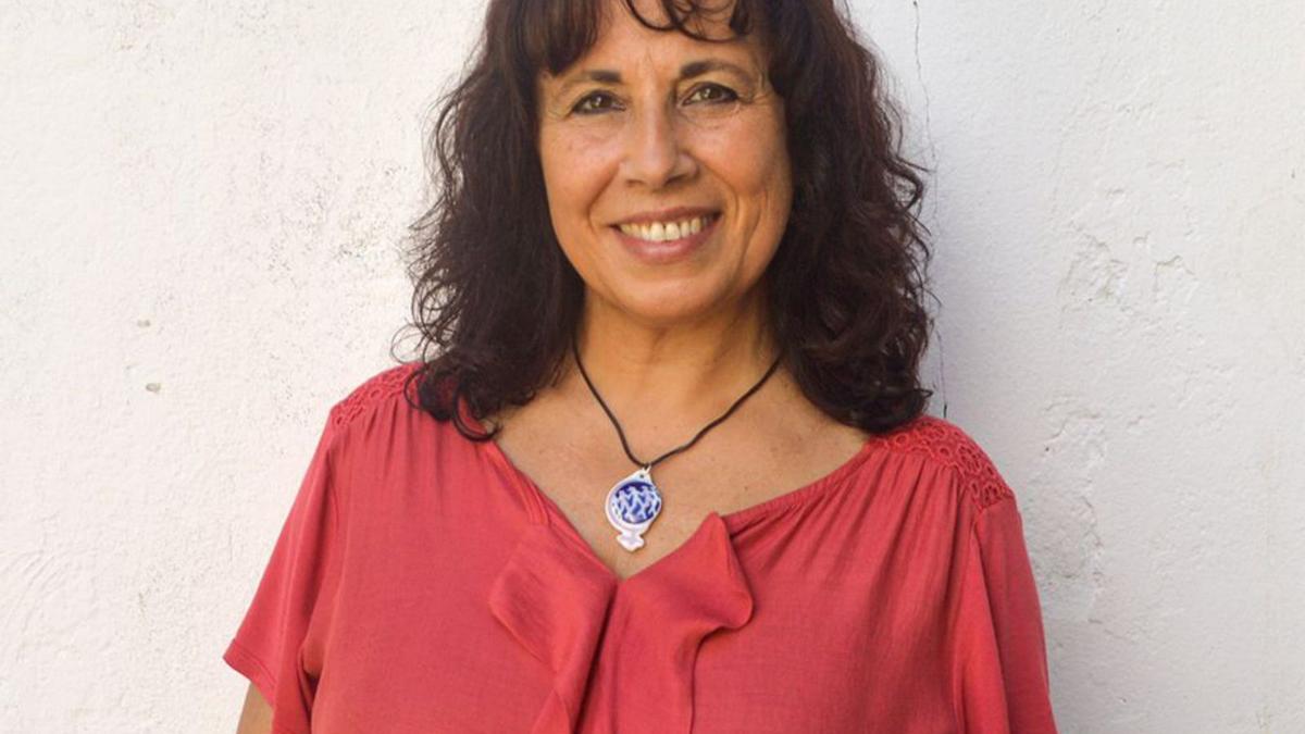 ENTREVISTA AUTORA DA NOVELA ‘Flores de ferro’, Premio Literario San ...