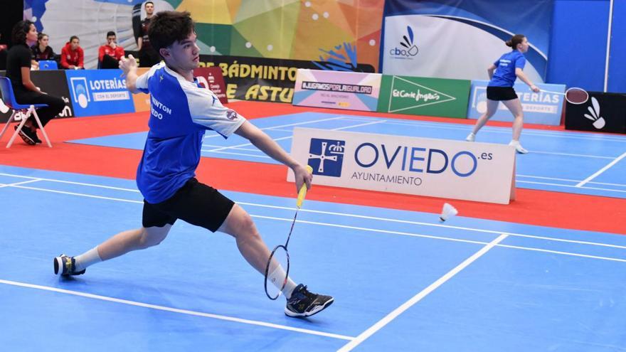 El Club Bádminton Oviedo se la juega: la salvación, a una carta