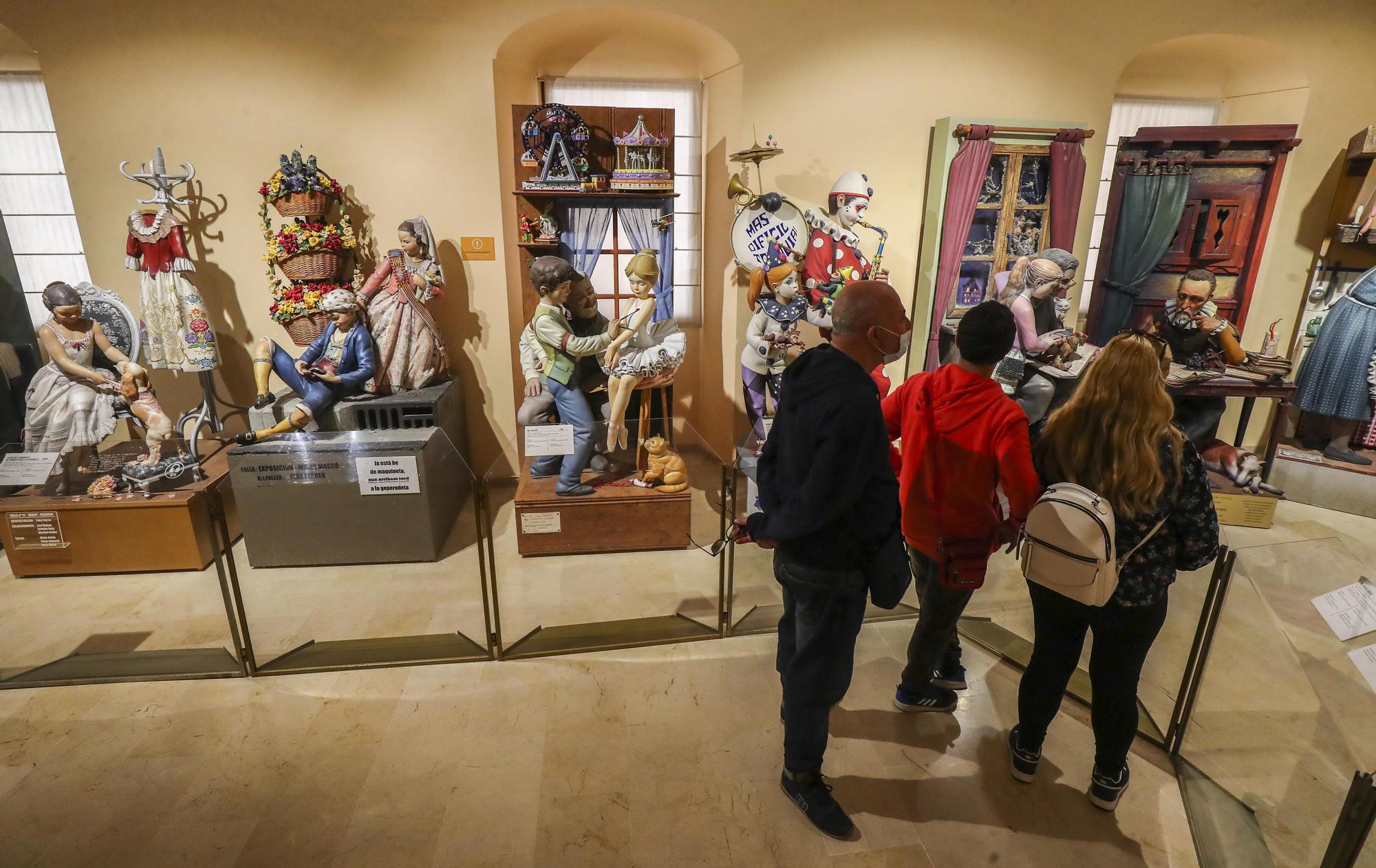 Visita al Museo Fallero