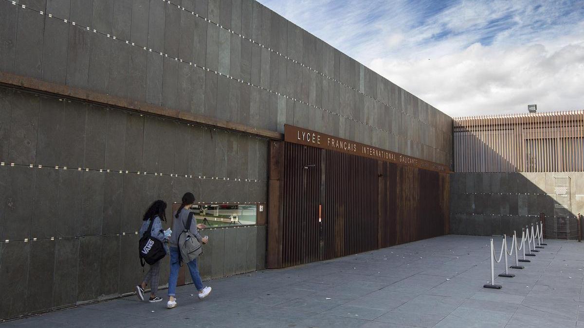 La entidad que gestiona el Liceo Francés de Alicante busca un socio ...