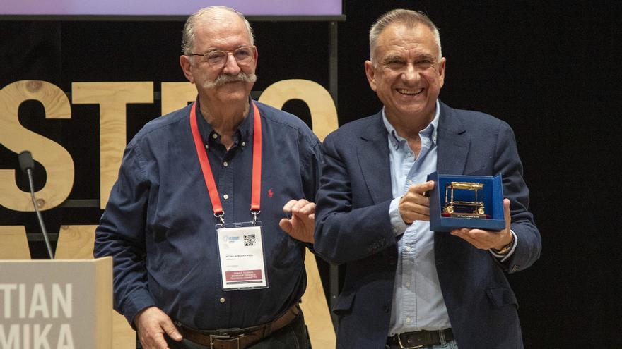 José Polo, de Atrio, recibe el premio a mejor sumiller en Gastronomika ...