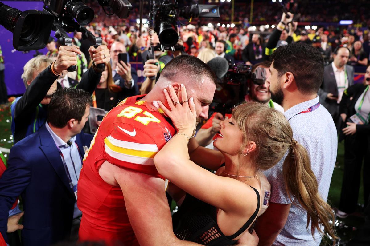 TAYLOR SWIFT NOVIO | El novio de Taylor Swift, Travis Kelce, le cierra ...