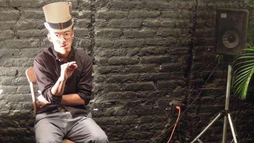 El actor mexicano Gabino Rodríguez escenifica en Vigo la búsqueda de su ...