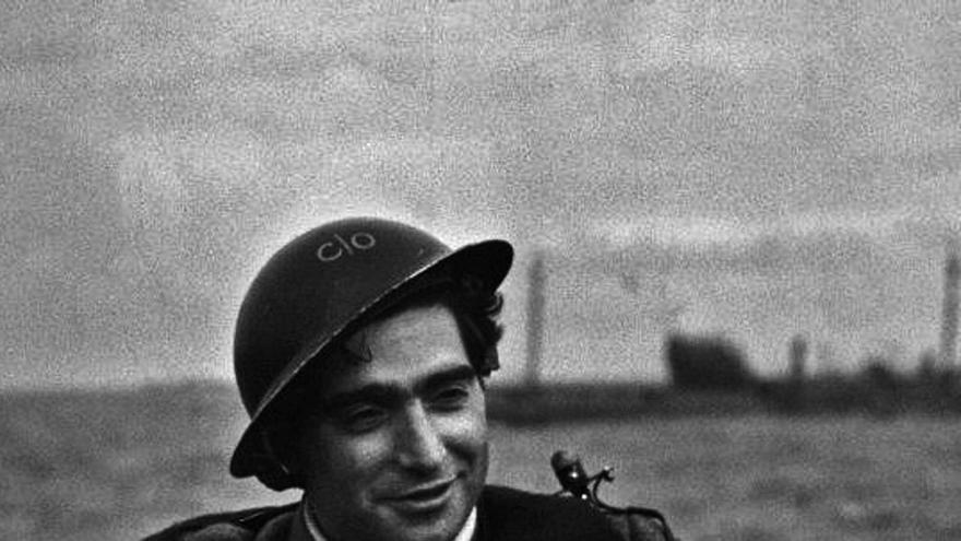 Robert Capa: revisando un mito - Información