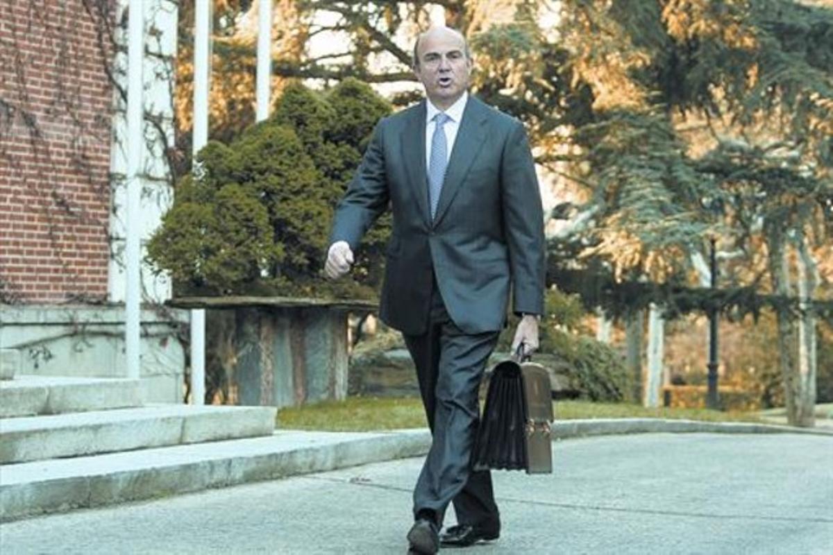 Guindos se plantea pedir apoyo a la UE para reestructurar la banca - El ... Guindos se plantea pedir apoyo a la UE para reestructurar la banca - El ...