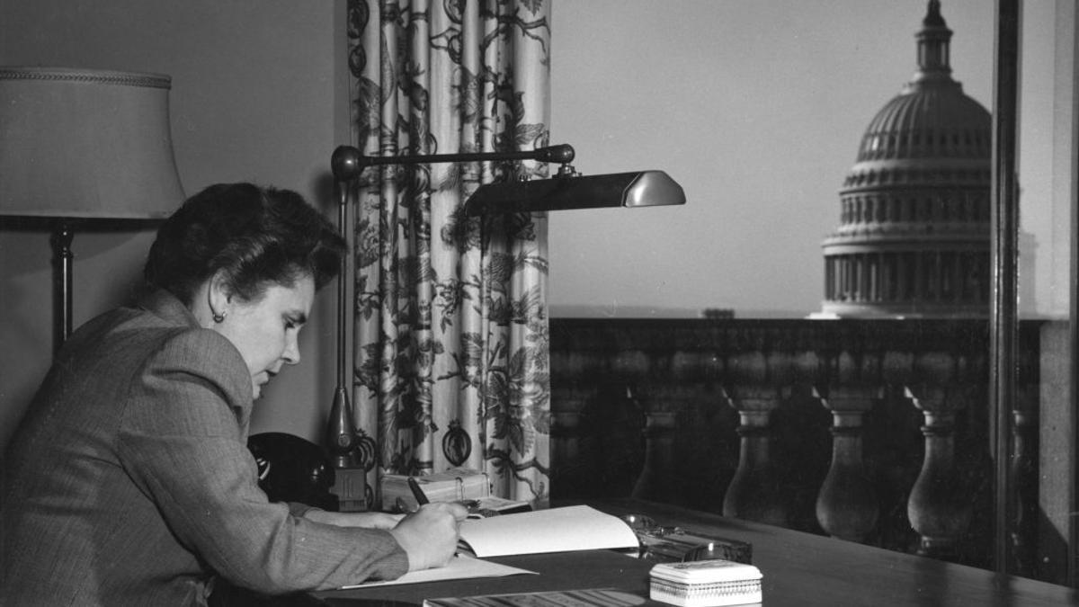 Los libros de la semana: Elizabeth Bishop, Edna O'Brien y Guzel Yájina