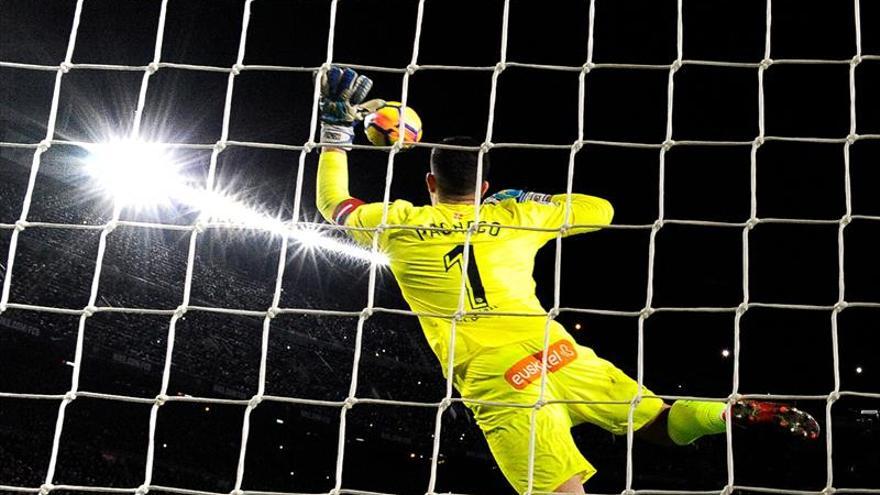 Fernando Pacheco, el portero que más balones para en Primera División