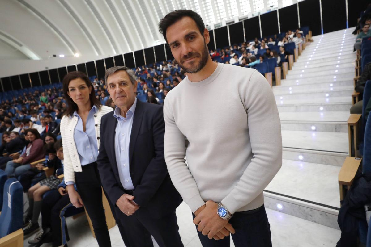 Lecciones de economía y de vida de Craviotto a 560 alumnos: "Fracasar ...