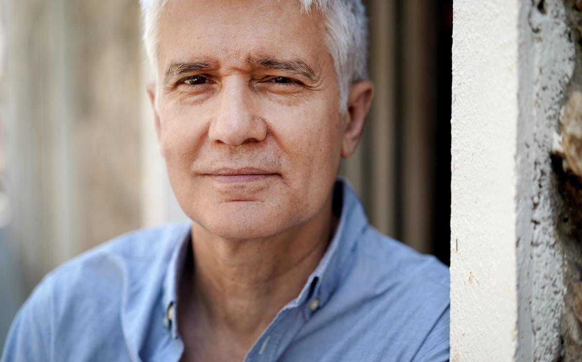 Carlos Celdrán: 'Cuba es hoy una función de teatro del absurdo"