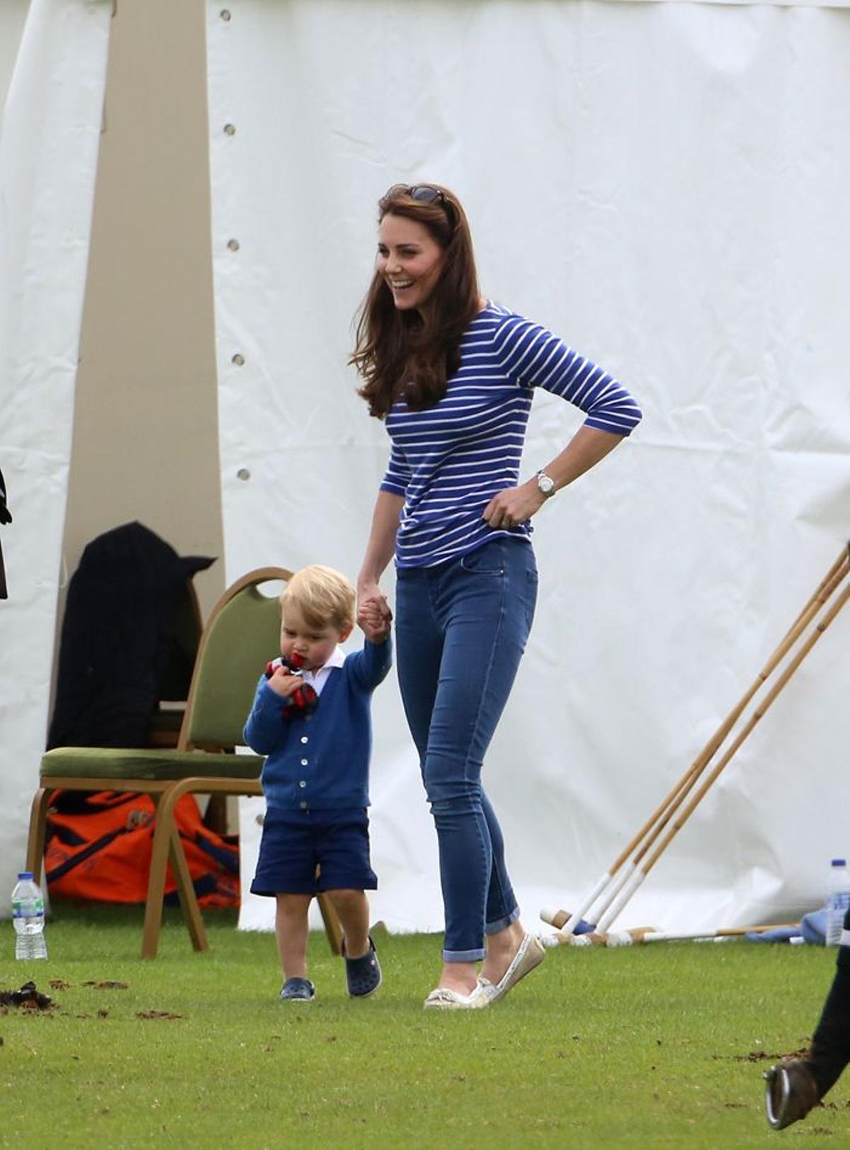Kate Middleton y el Principe y George, tierna tarde de madre e hijo - Woman