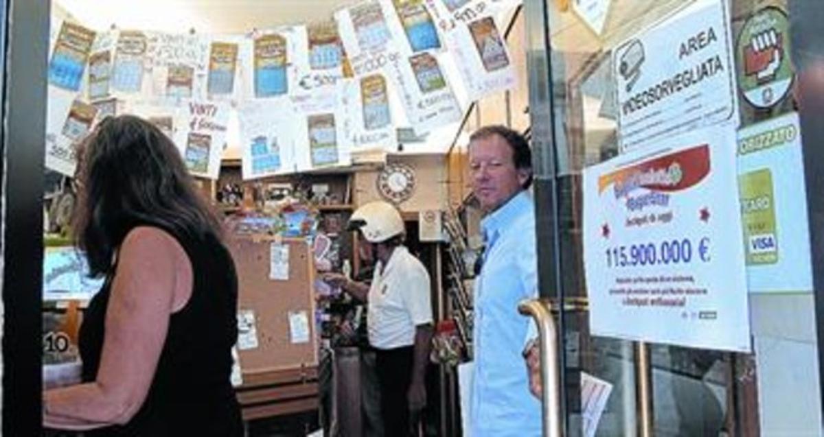 Los italianos pierden la chaveta por un bote récord en la primitiva ...