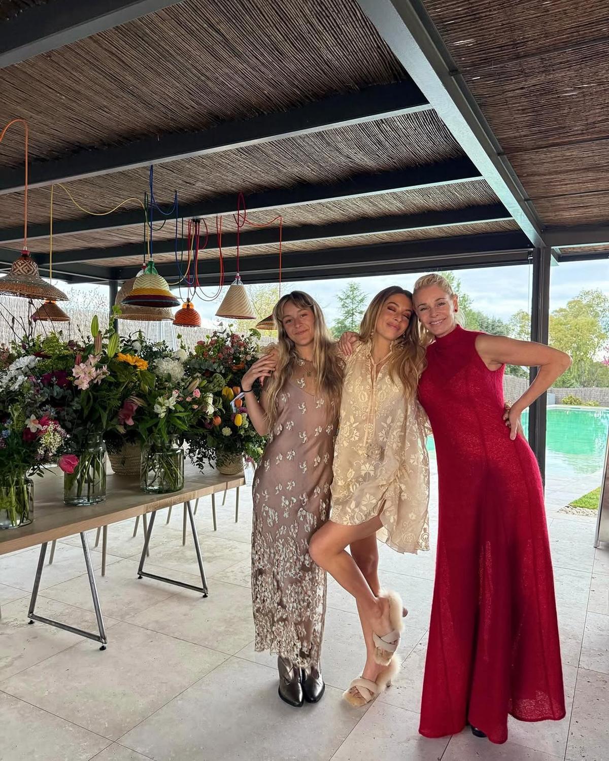 BODA BELÉN ÉCIJA | El minivestido 'boho chic' de Belén Écija, hija de ...