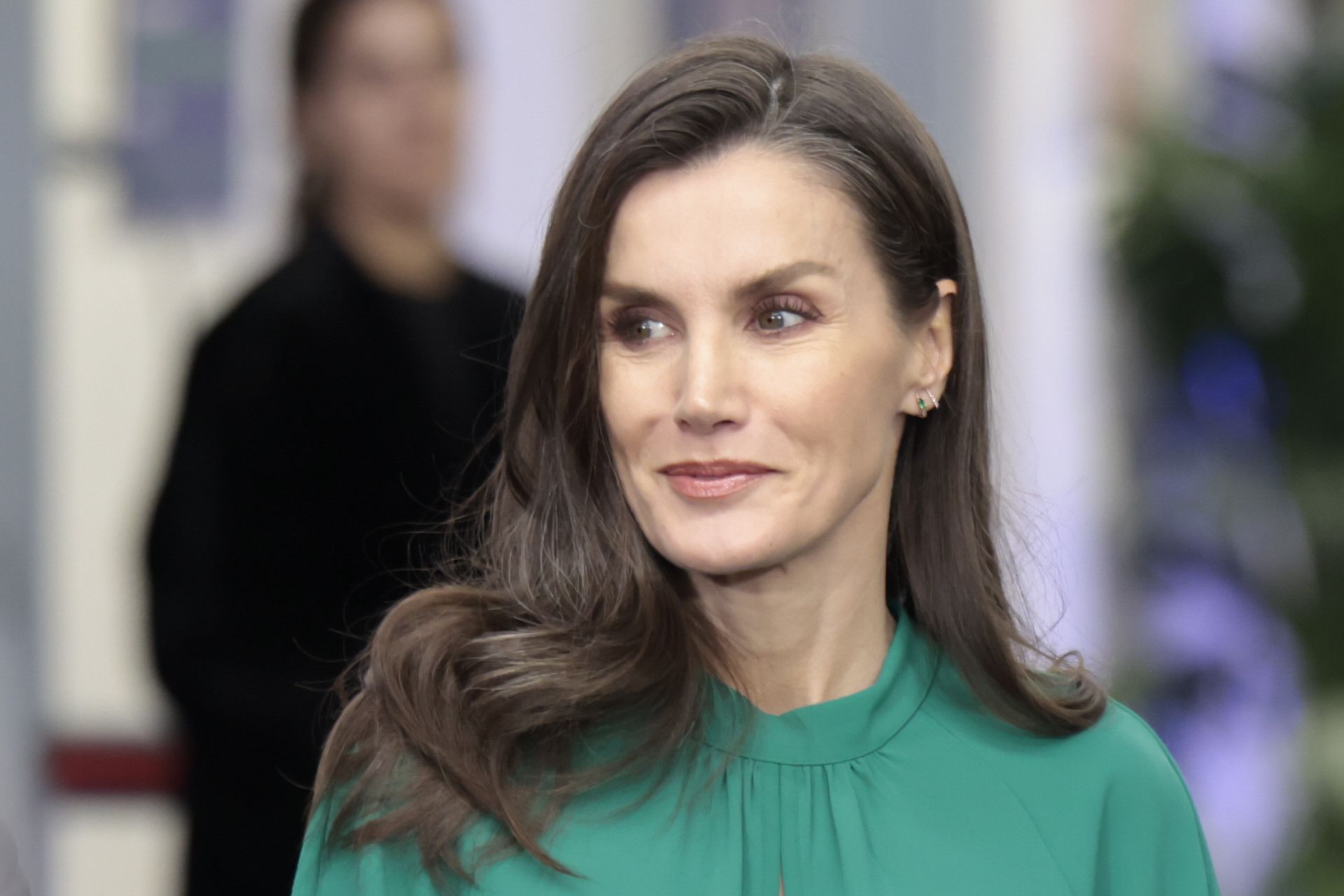 REINA LETIZIA HOY | Color verde esperanza y de firma española: la reina ...