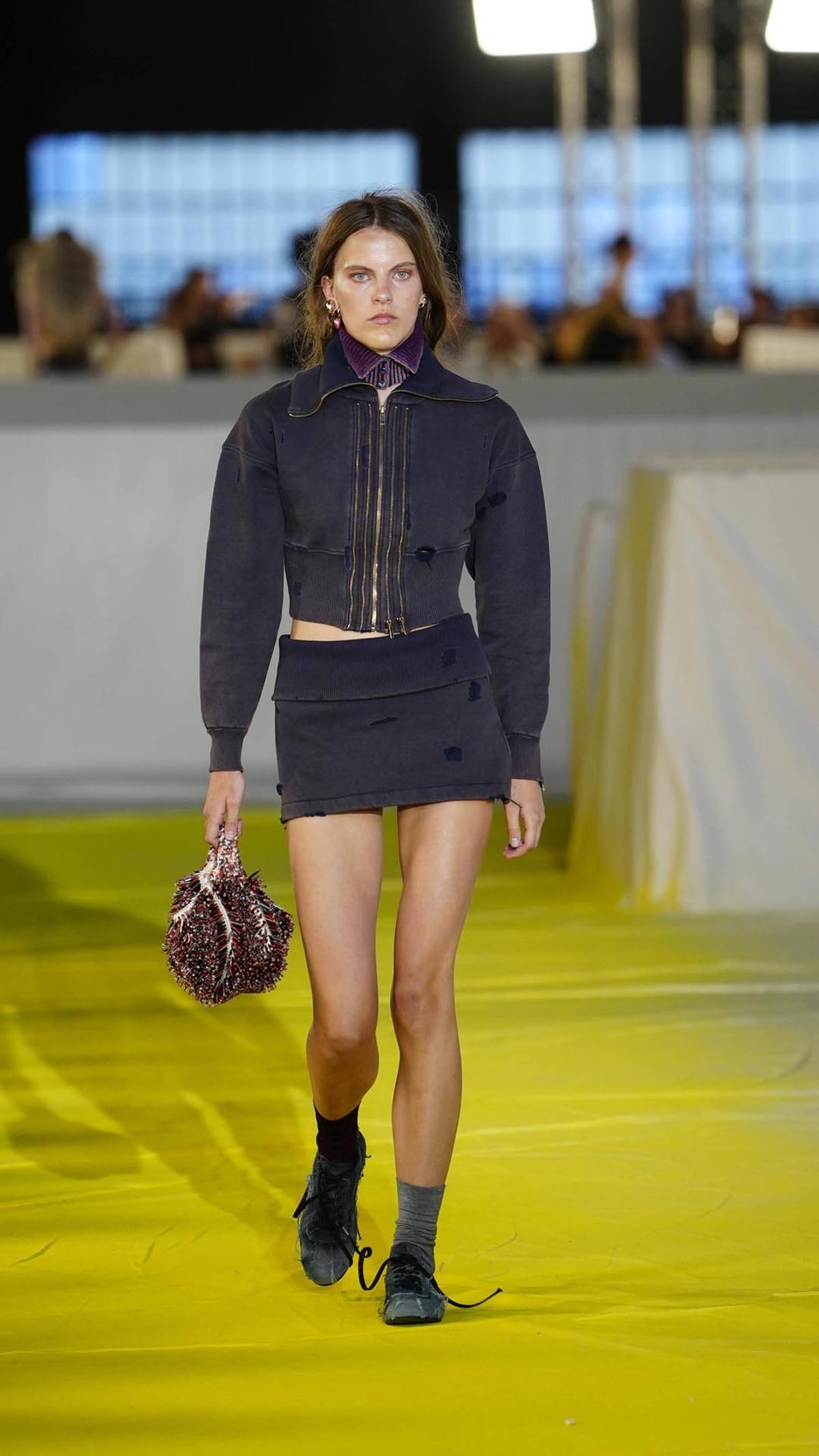 Desfile de Desigual en las Tres Xemeneies de Sant Adrià