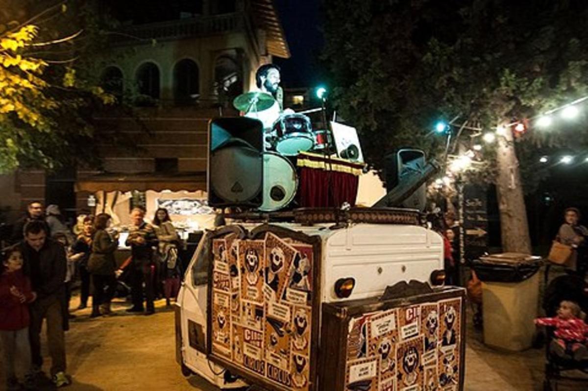 Las marionetas protagonizan el festival Passatge Insòlit Las marionetas protagonizan el festival Passatge Insòlit