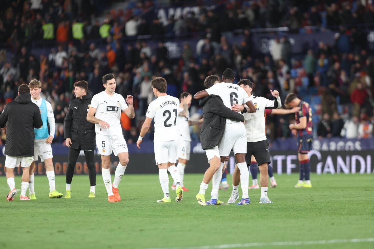 VALENCIA CF | César Tárrega da el primer paso hacia recuperar su mejor ...