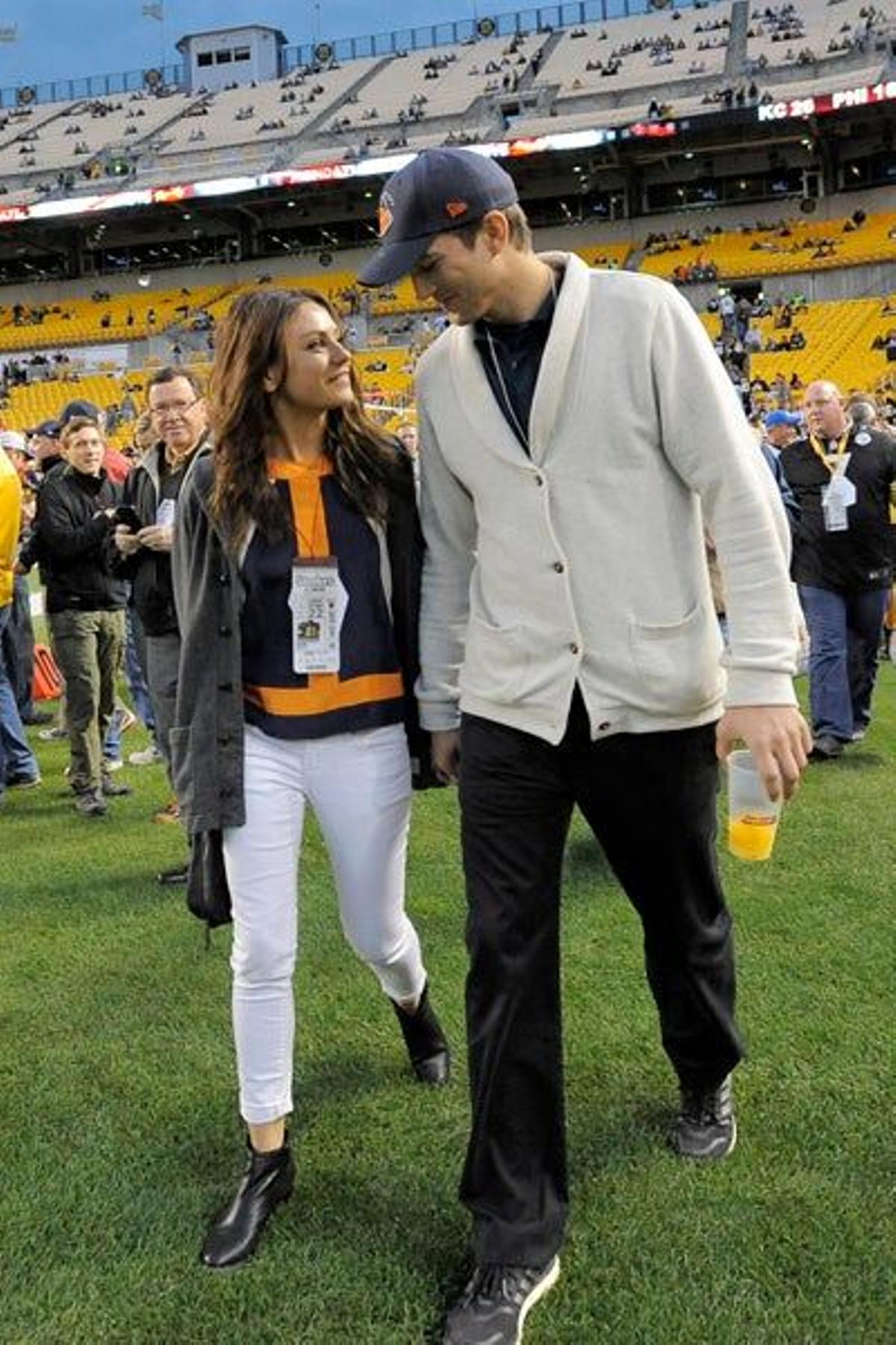 Mila Kunis y Ashton Kutcher presumen de amor - Cuore