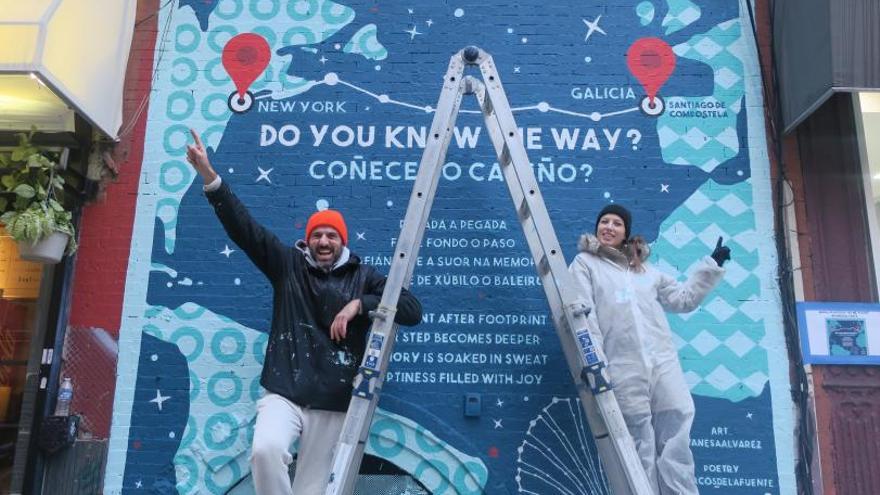 La artista viguesa Vanesa Álvarez pinta un mural sobre el Camino de ...