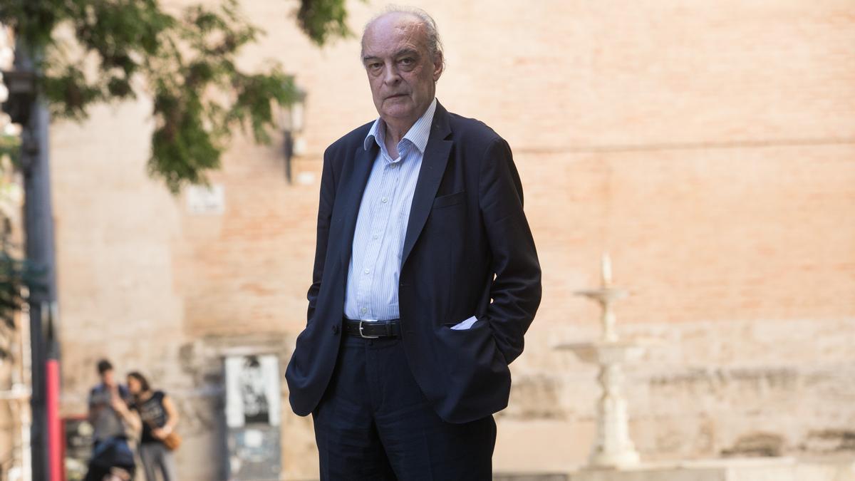 Enrique Vila-Matas: "El escritor que encuentra lo que busca está muerto"