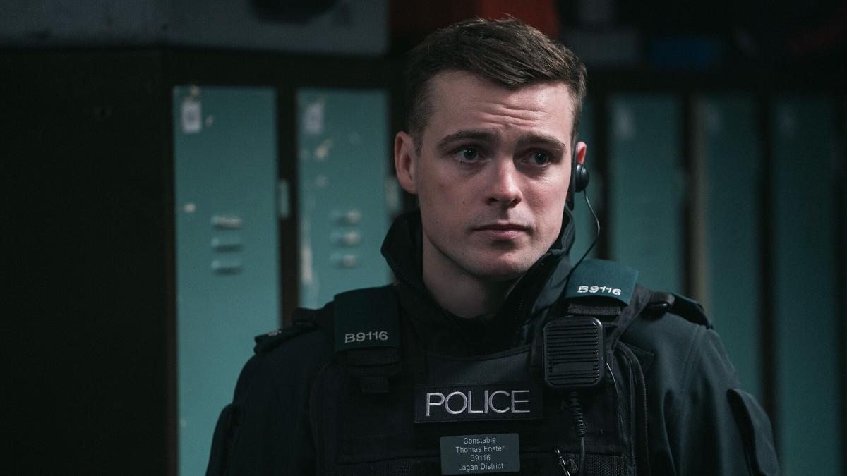 BLUE LIGHTS | Nathan Braniff ('Blue Lights'): "Por respeto a los ...