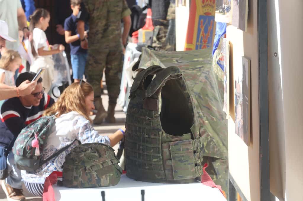 Capitanía abre sus puertas para celebrar el día de las Fuerzas Armadas