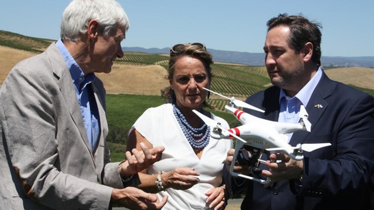 Catalunya exporta a California la mejora del riego de las viñas