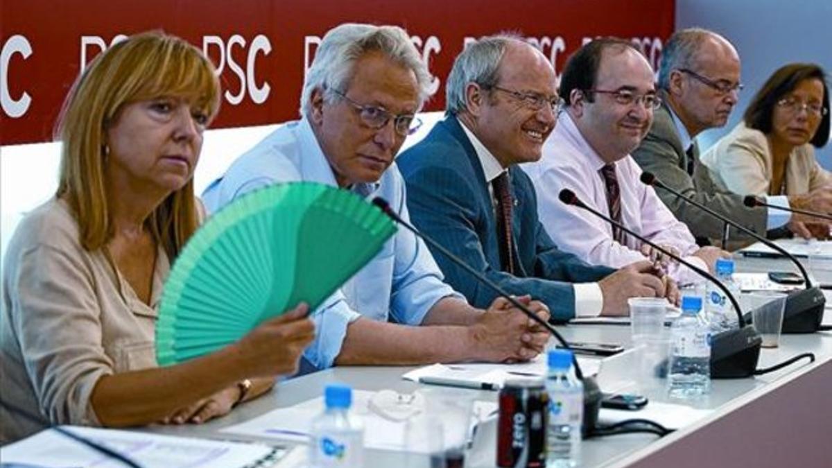 Òmnium desoye al PSC e insiste en abrir la protesta con su lema