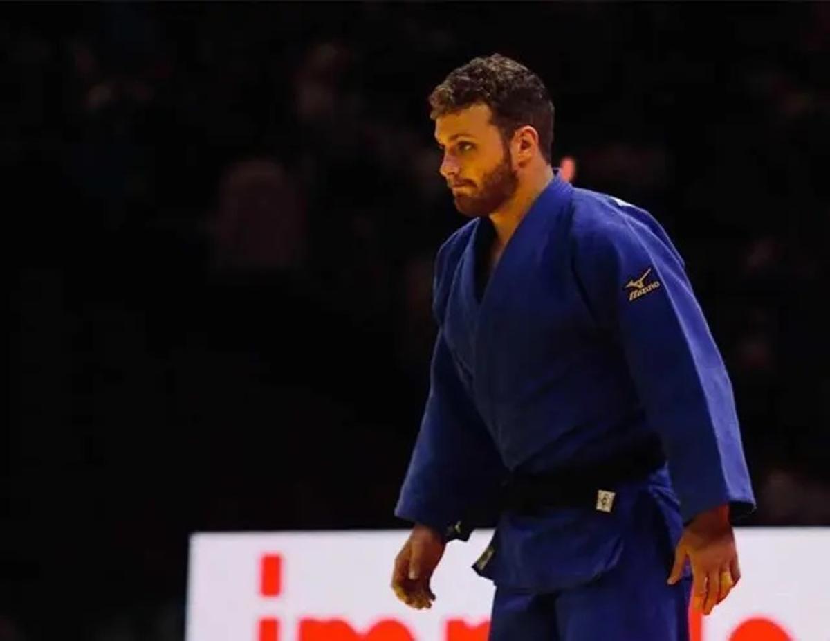 El judoca alicantino Salva Cases, cada vez más cerca de París